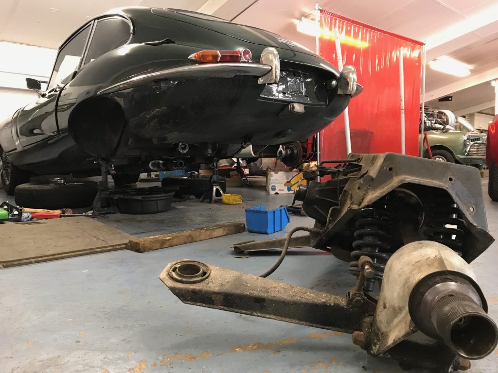 Jaguar E-type rear subframe rebuild with Quaife ATB upgrade – CCK Historic
